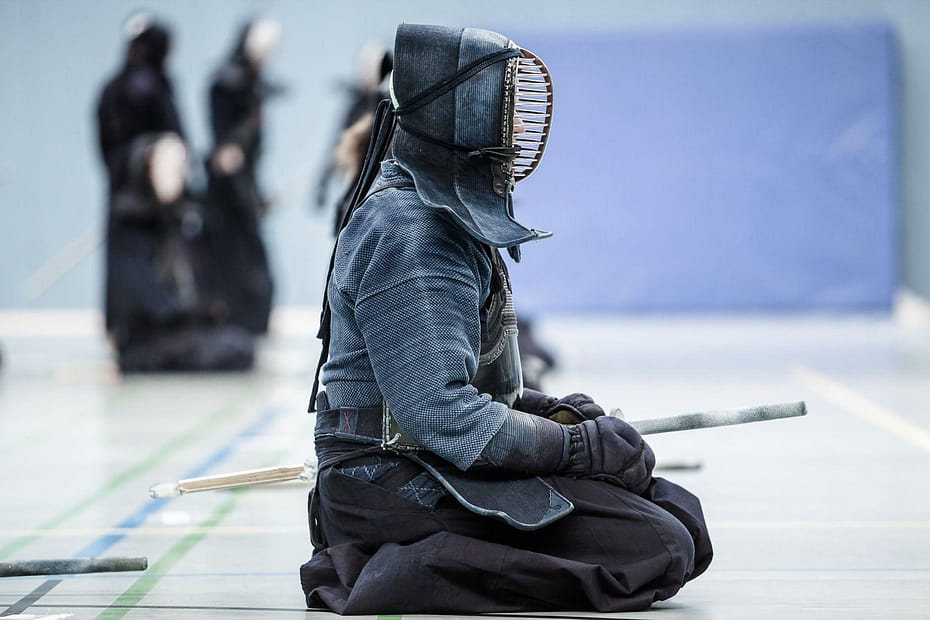 Una Sesión Típica de Práctica de Kendo: Disciplina, Técnica y Espíritu ...